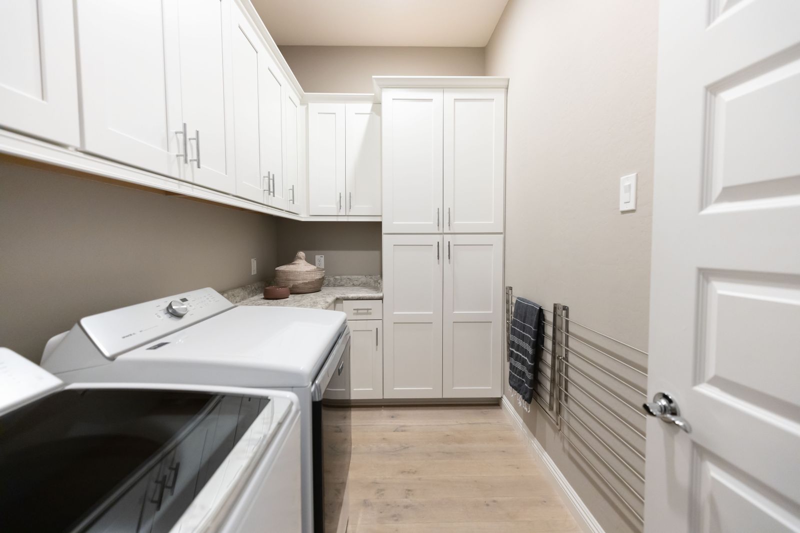 Narrow utility room ideas: Smart tactics for awkward layouts | Homes ...