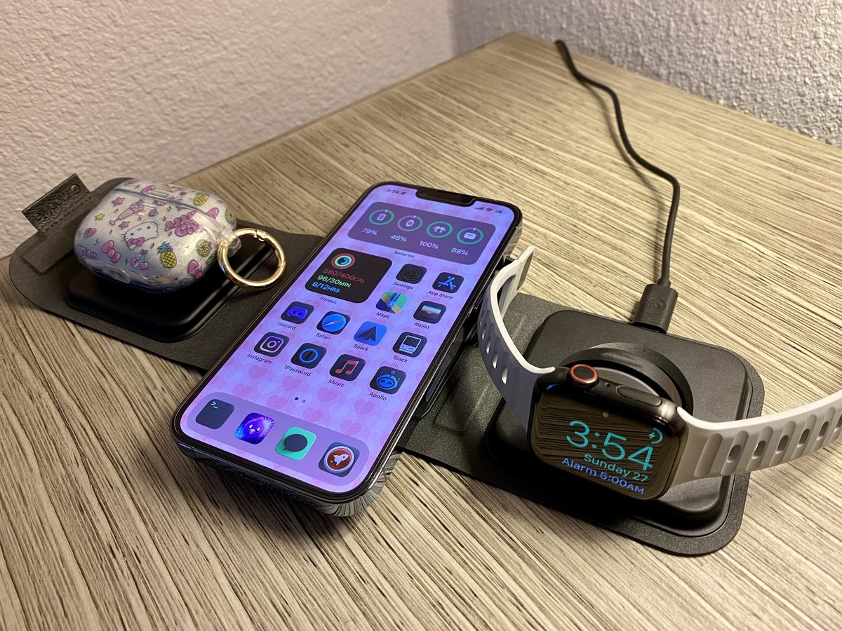 NOMAD Base One Max MagSafe Charger review: Elegant double duty charger ...