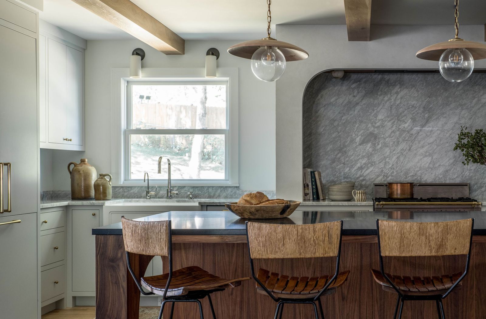 How to End Backsplash on Open Wall — Designer Tricks to Try | Livingetc