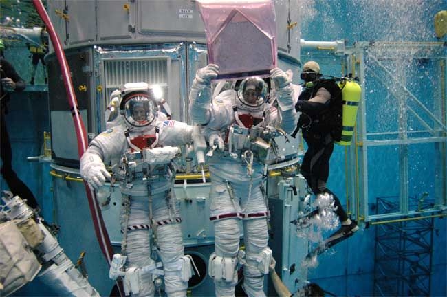 Photos: NASA's Last Mission to the Hubble Space Telescope | Space