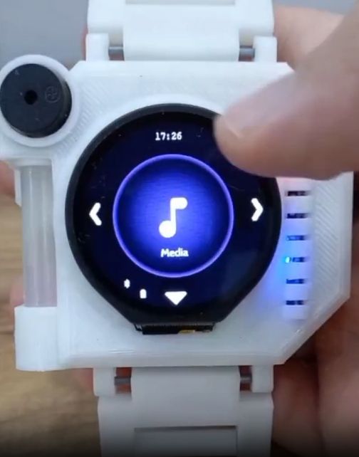 Raspberry Pi Pico powers open source smart watch | Tom's Hardware