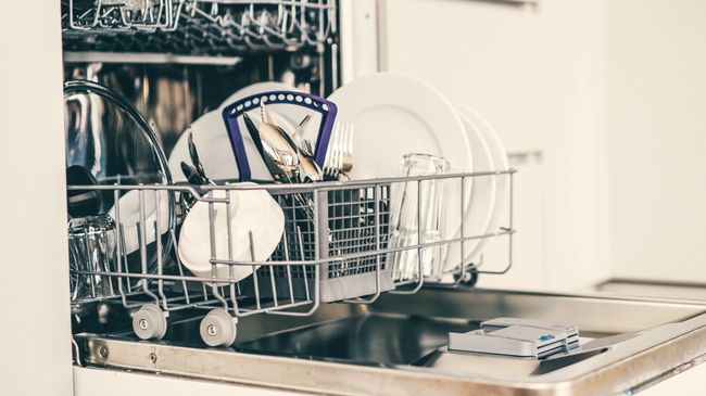 How do dishwashers work? | Top Ten Reviews