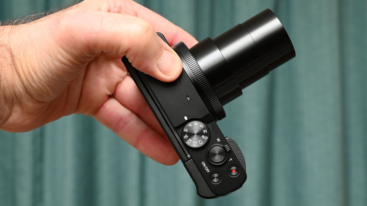 Panasonic Lumix TZ99 / ZS99 review: a pocket-sized point-and-shoot ...