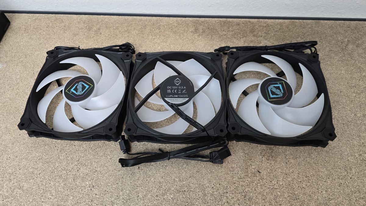 Iceberg Thermal IceFLOE Oasis 240 and 360 Review: Quiet cooling ...