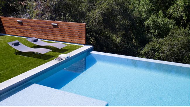 Swimming Pool Types: How to Choose The Right Model For You | Homebuilding