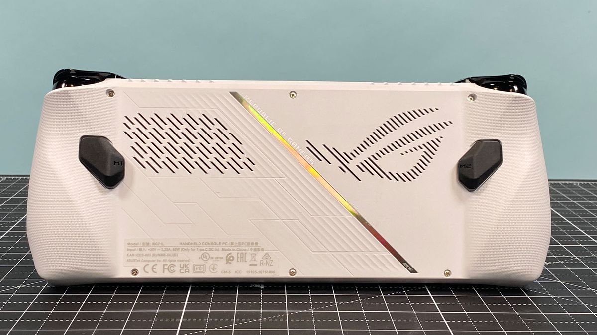 Asus ROG Ally Review (Z1 Extreme): Lighter and Brighter | Tom's Hardware