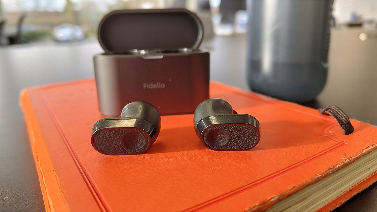 Philips Fidelio T2 review: robust, full-bodied and detailed sound from ...