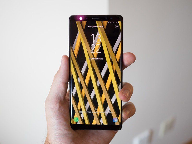 Examining the differences between iPhone X Face ID and Samsung iris ...