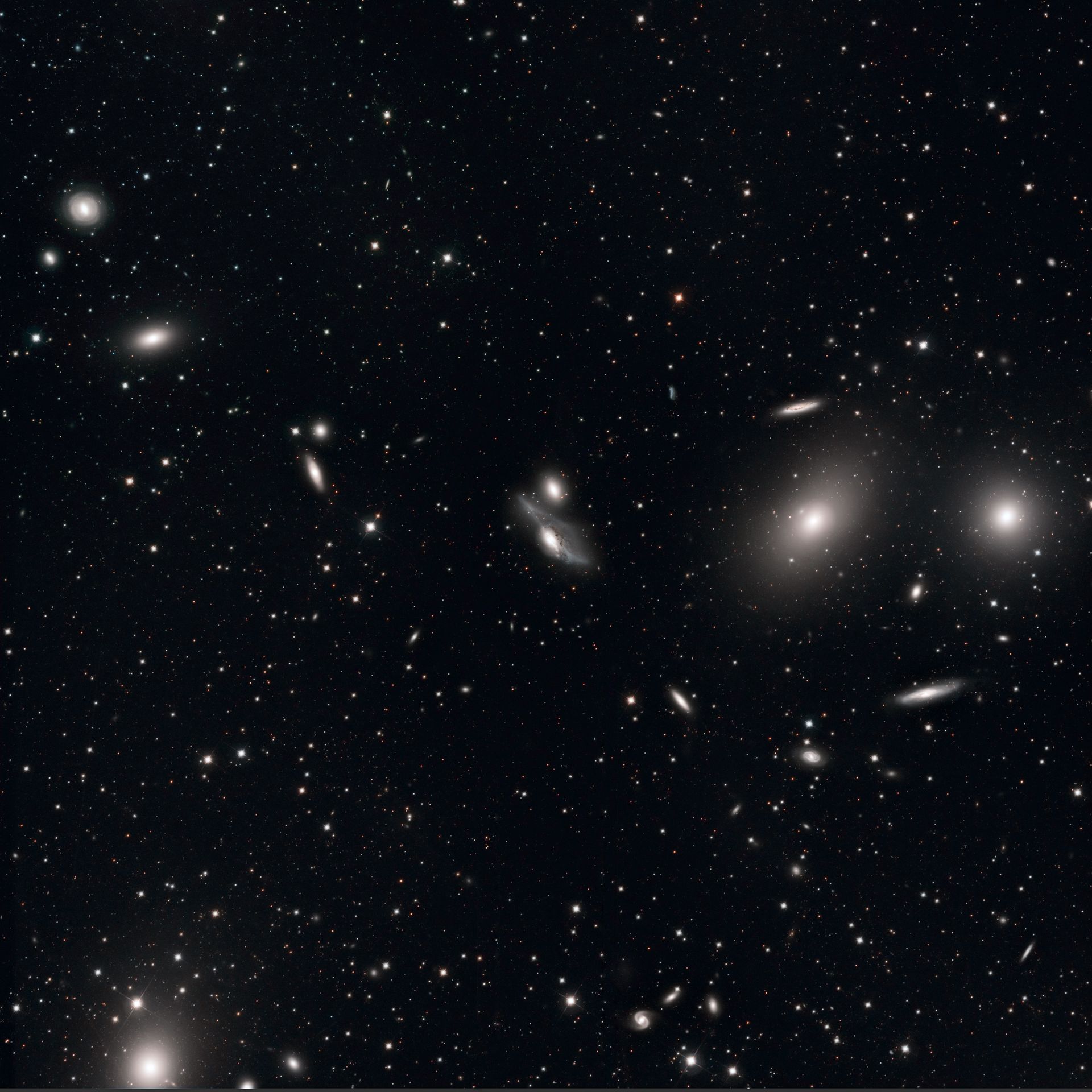 On a Space Chain: Skywatcher Photo Reveals String of Galaxies | Space
