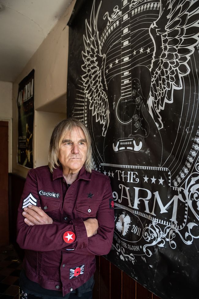 The Alarm's Mike Peters has died after a 30 year battle with blood ...