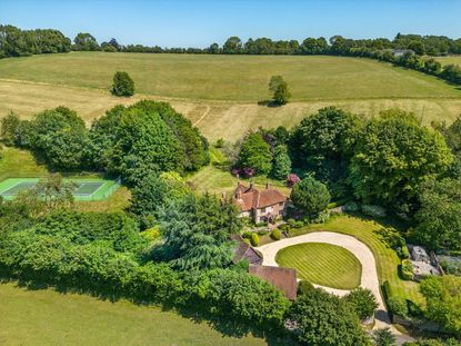 An exquisite Buckinghamshire farmhouse which Charles II once gifted to ...