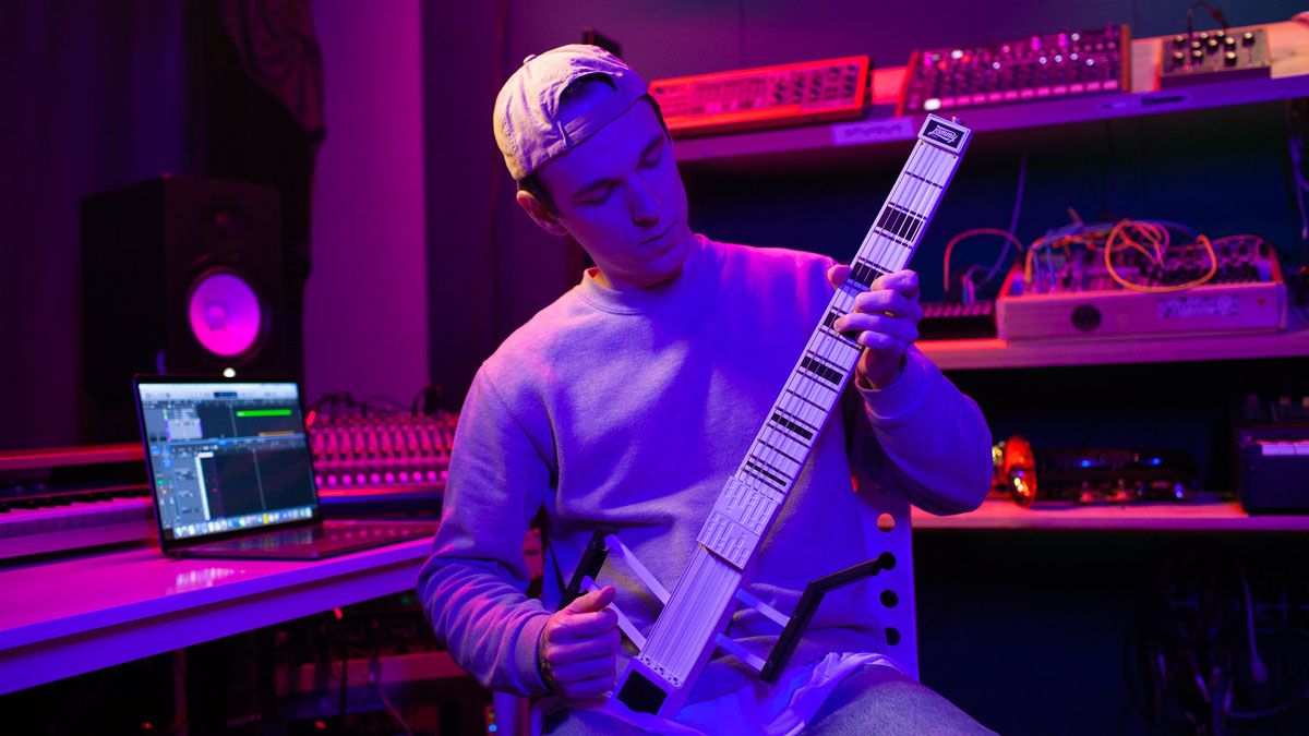 Watch musicians put the modular, body-less Jammy EVO through its paces ...