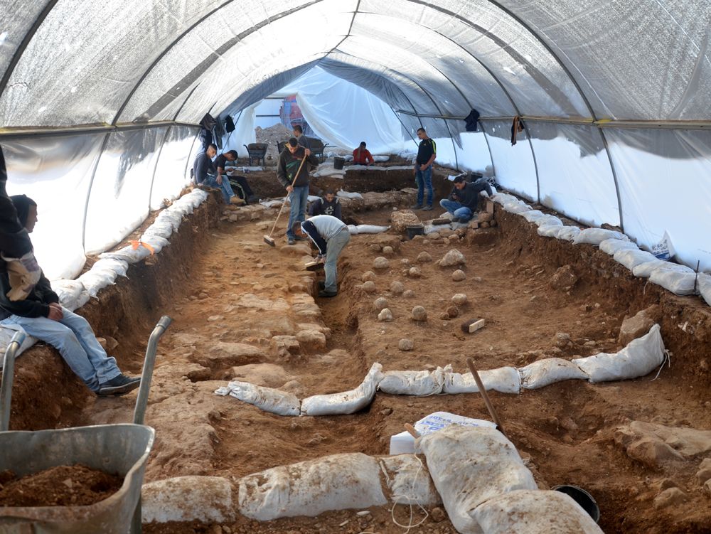 Ancient Roman Battlefield Uncovered in Jerusalem | Live Science