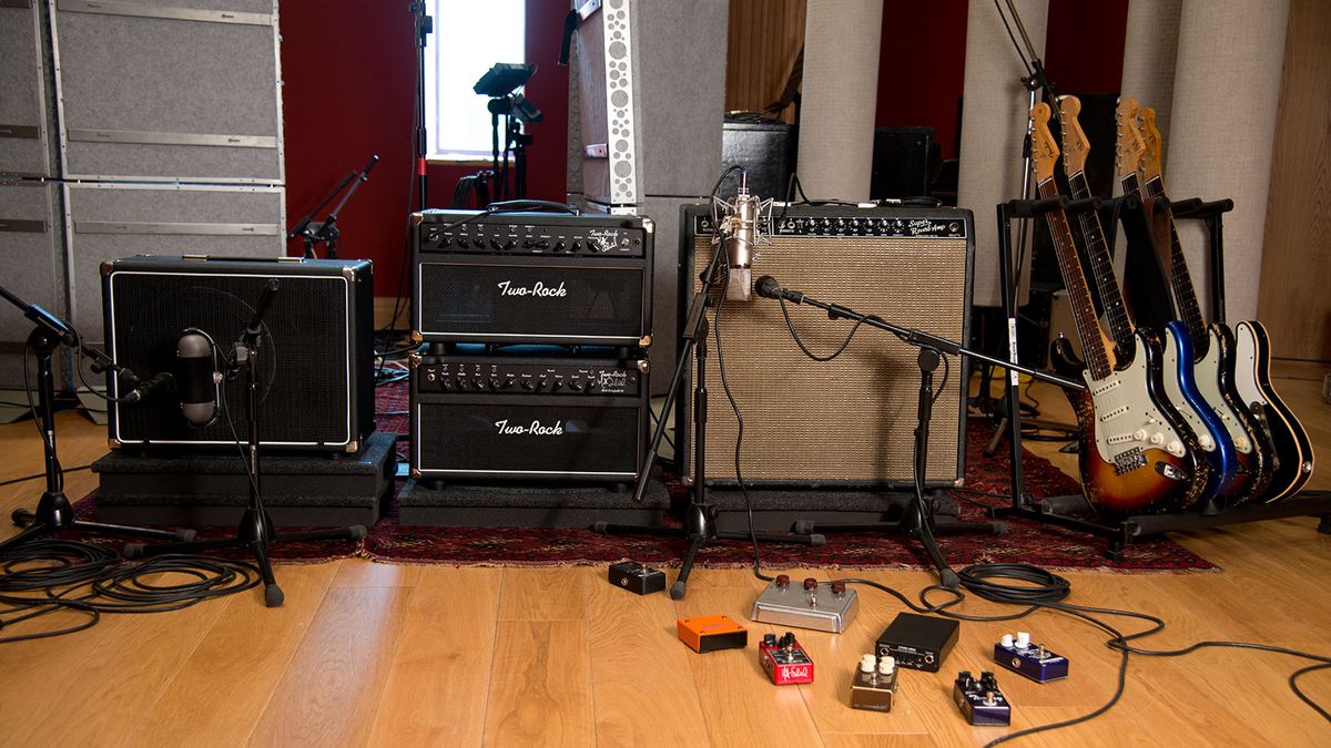 Watch Steve Albini demonstrate how to record acoustic guitar and vocals ...