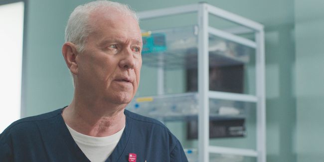 Who is nurse Cameron Mickelthwaite in Casualty? Barney Walsh | What to ...