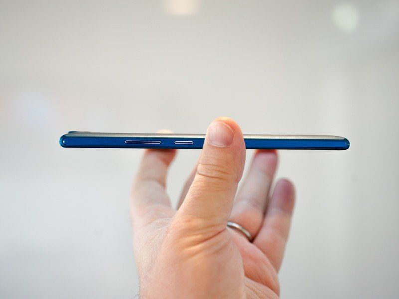 BLU's new phones are inexpensive and colorful, plus one that's really ...