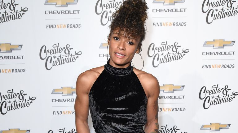 Kim Kardashian’s personal trainer uses just five moves to warm up and ...