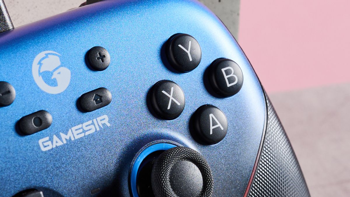 GameSir Super Nova review: a familiar controller design with a dizzying ...