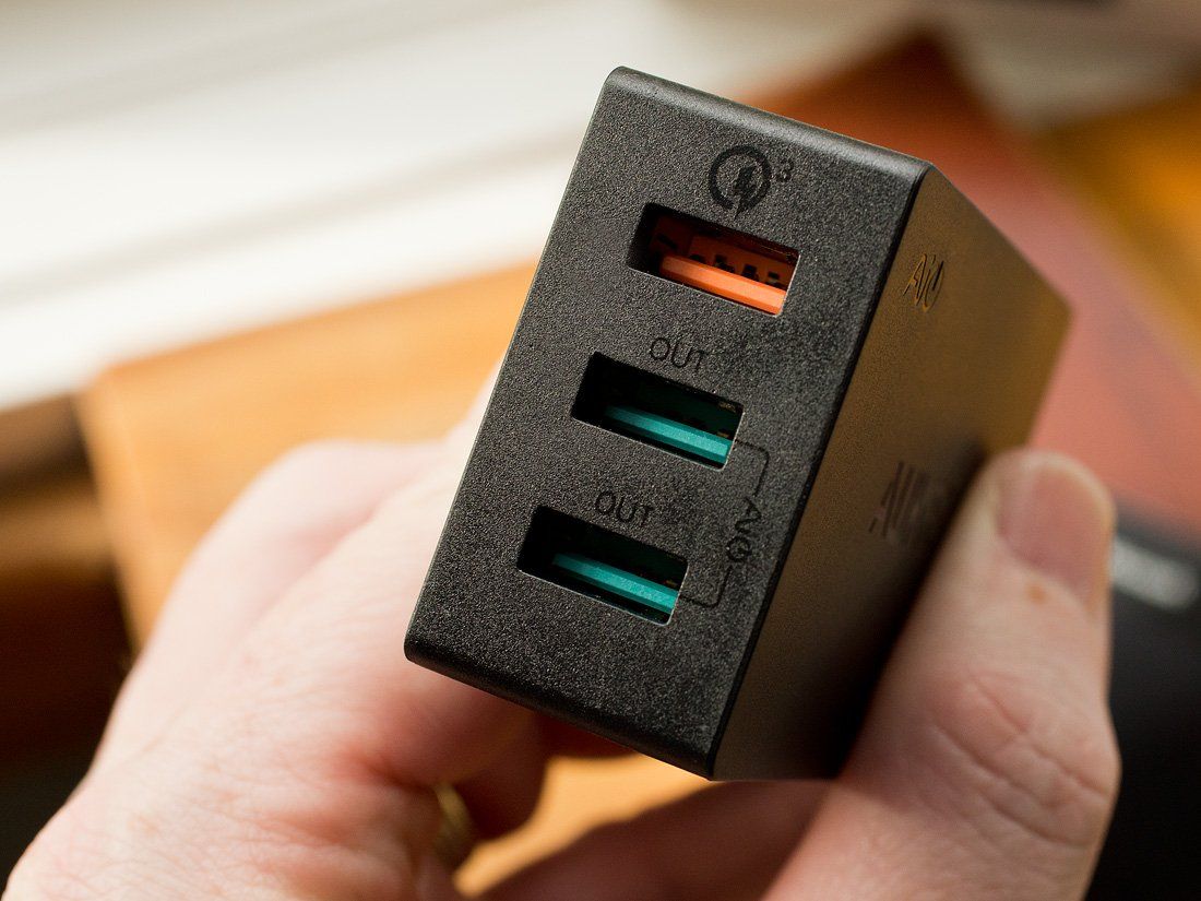 Aukey's 3-port USB wall charger puts Quick Charge 3.0 in a compact ...