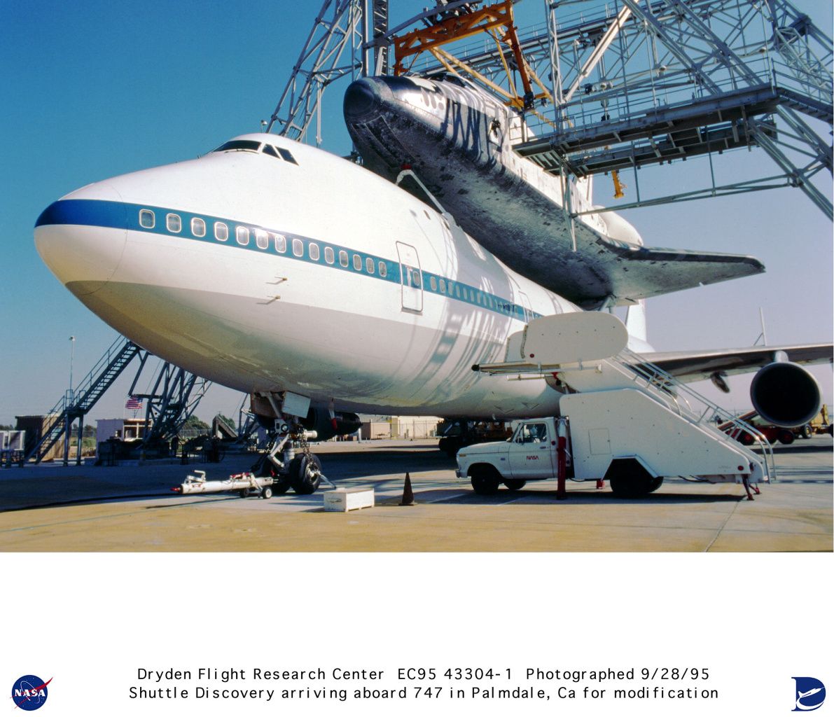 How NASA Flies Space Shuttles on 747 Jets (Photos) | Space