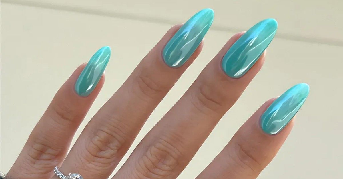 How to Achieve the Pool Water Nail Trend, From Manicurists | Who What Wear