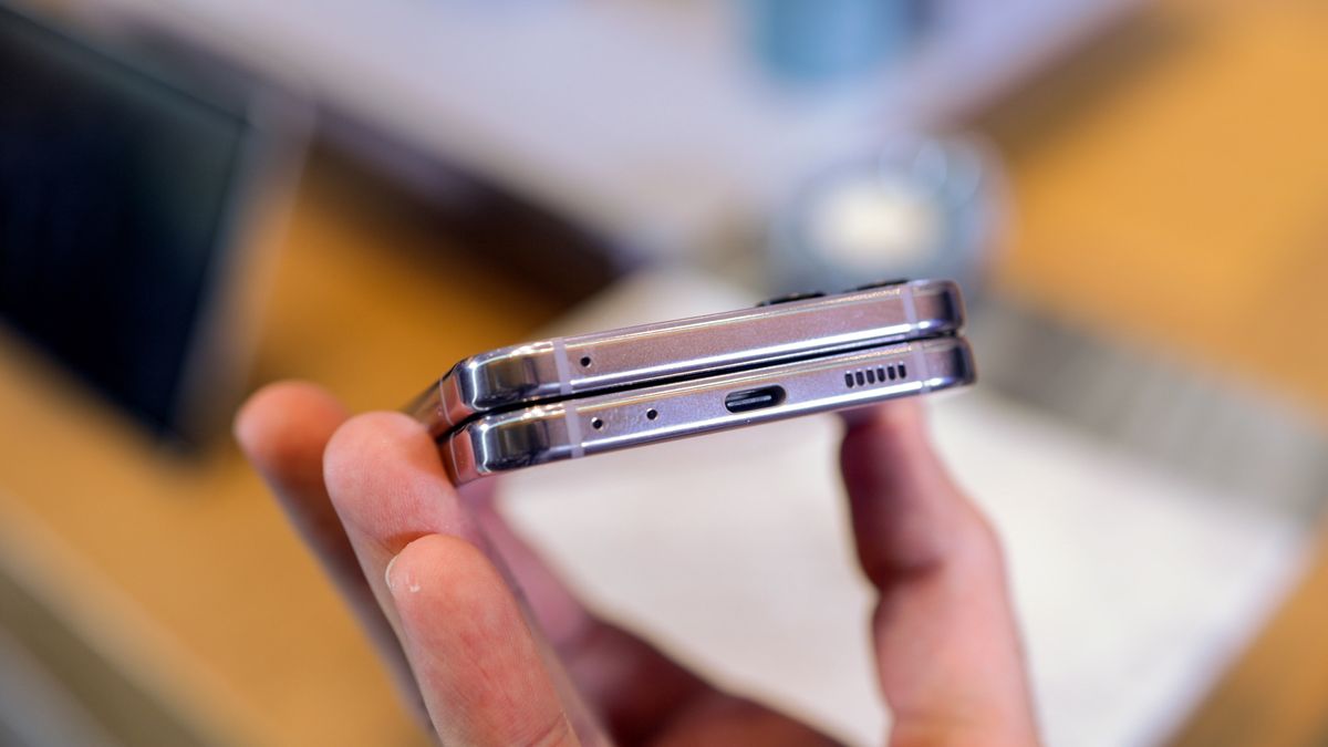 Samsung Galaxy Z Flip 5 review: a punchy flex | Digital Camera World