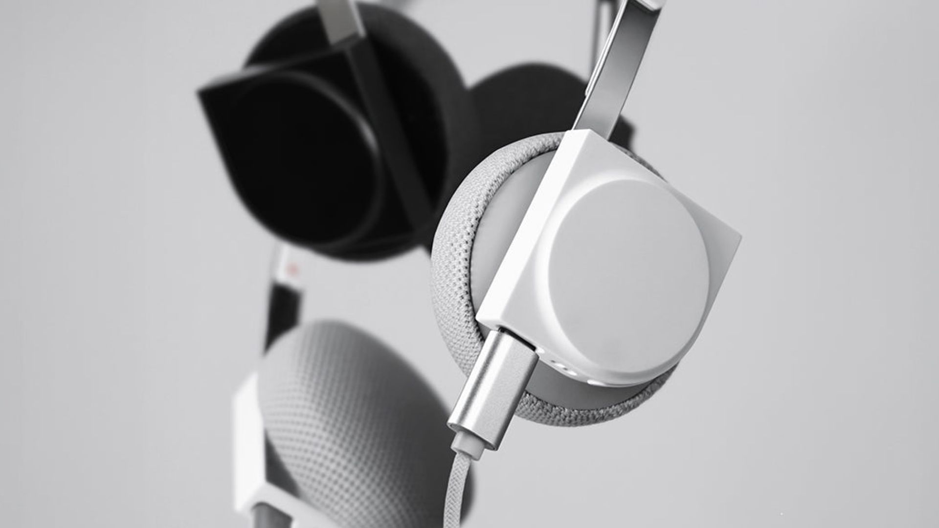I think these slim headphones that mix '80s looks with 2025 features ...