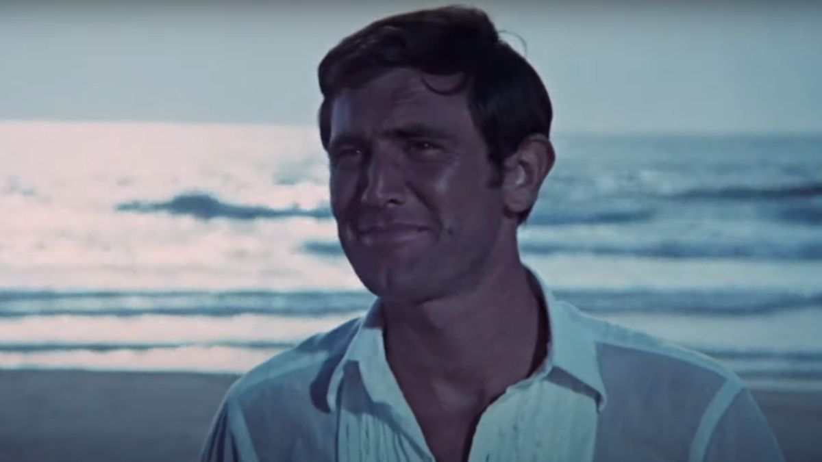 The Real Reason George Lazenby Only Starred In One James Bond Movie ...