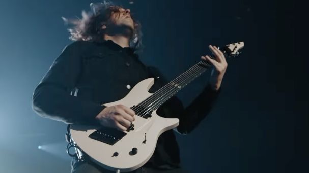 Spiritbox guitarist Mike Stringer is roadtesting guitars unlike ...