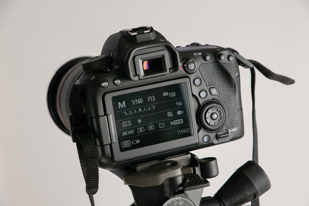 Home photography ideas: How to take high-quality headshots at home ...