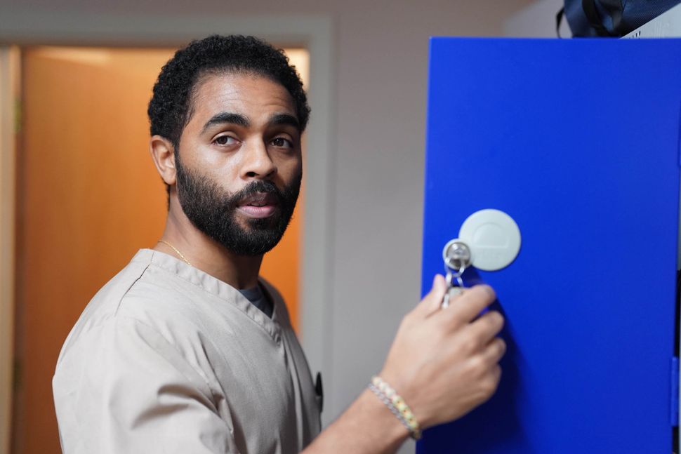 The Flatshare: Channel 5 air date, cast, plot trailer, guide | What to ...