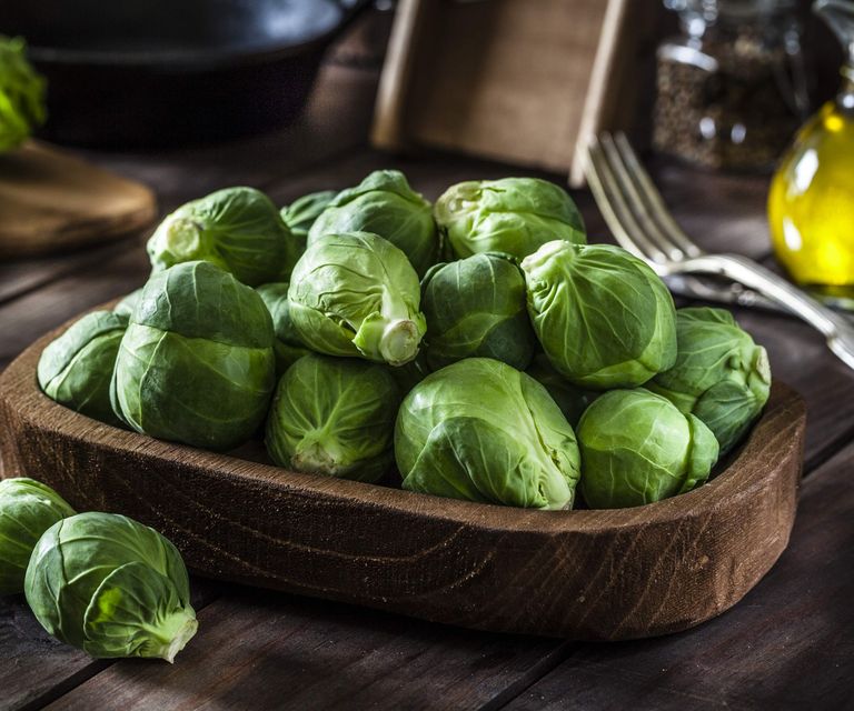 When to plant Brussels sprouts - tips for the right timing | Homes and ...