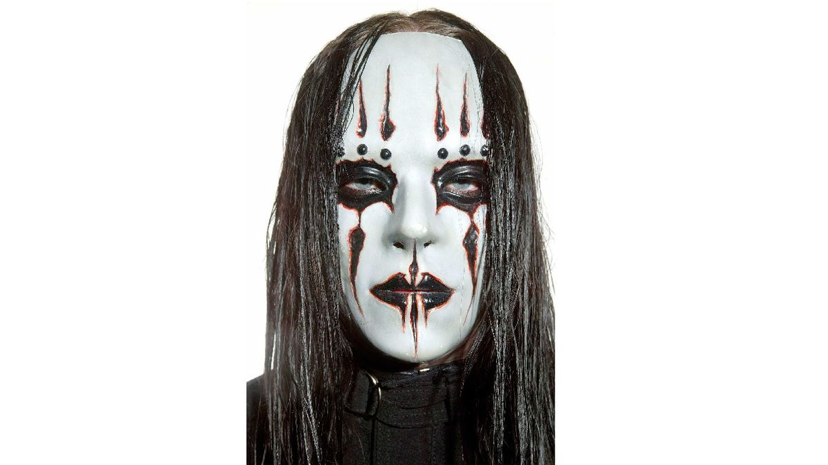 The Definitive History of Every Slipknot Mask - Vol. 3 (2004 ...