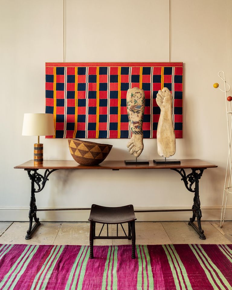 How to style a console table: 18 ideas for entryways and more | Homes ...