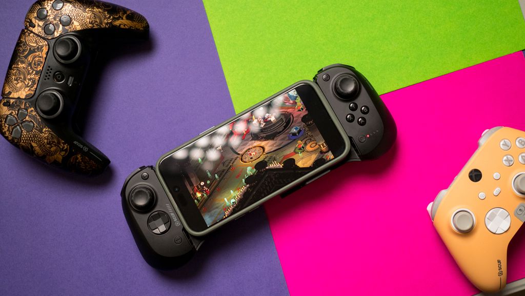 Scuf Nomad review: A terrific mobile gaming controller — with one ...