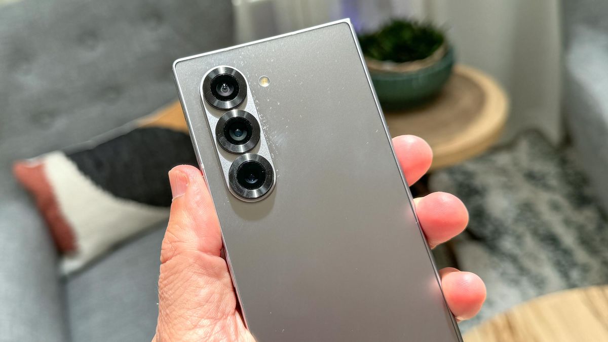 Samsung Galaxy S25 Ultra vs Galaxy Z Fold 6: Biggest Differences | Tom ...