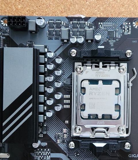 Gigabyte A620M Gaming X Review: Who Needs All the Bells and Whistles ...