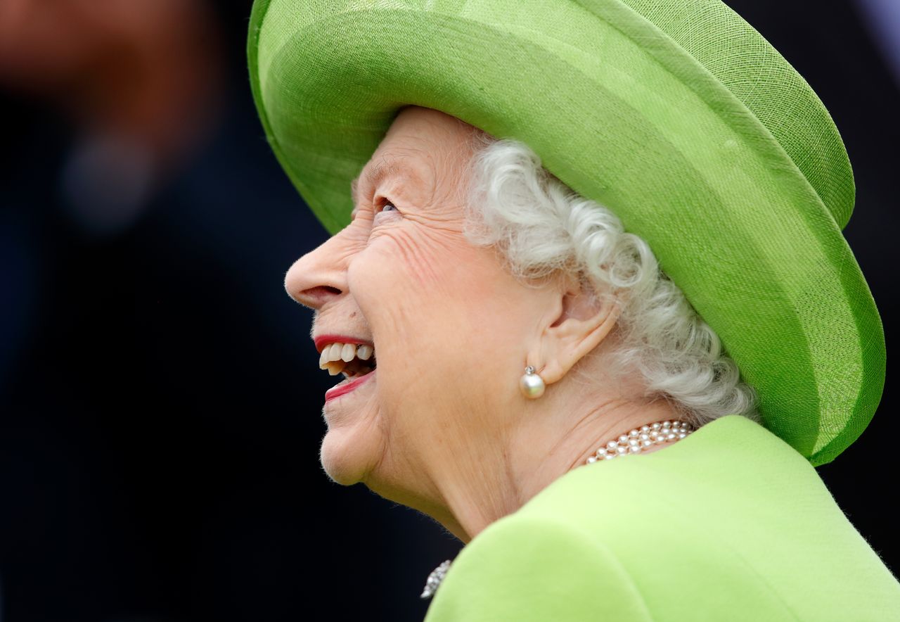 Queen Elizabeth’s Mischievous Side Came Out When “Things Went Wrong” at ...