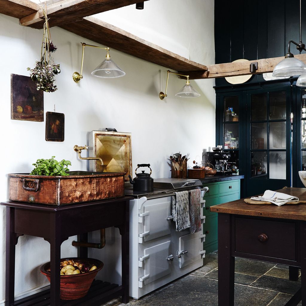 Freestanding kitchen ideas for a versatile and relaxed space | Ideal Home