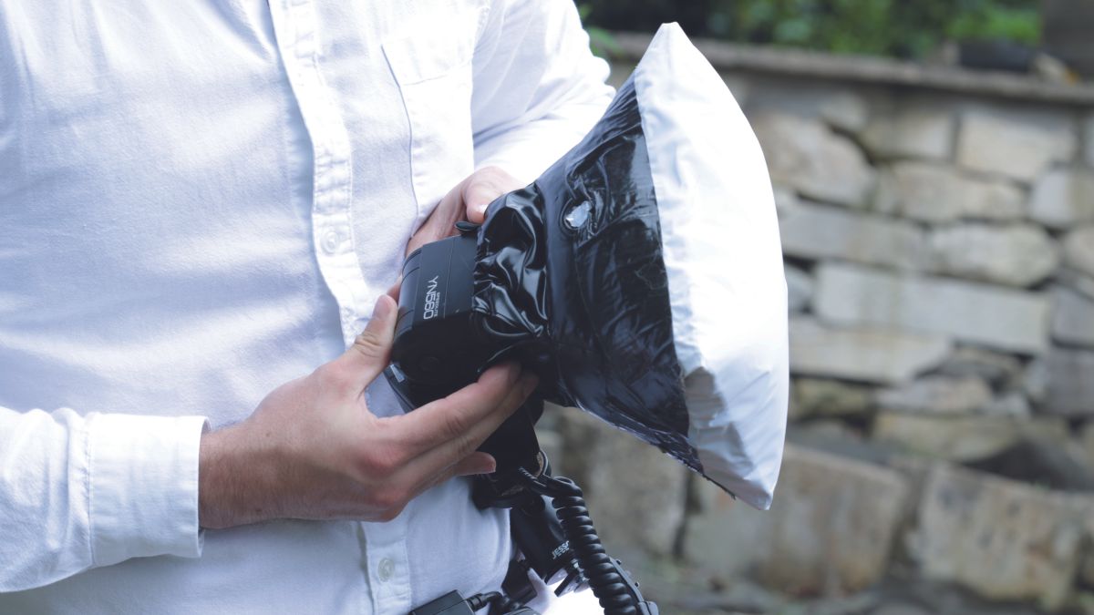 How to use flash for your photography: Make a mobile macro studio ...