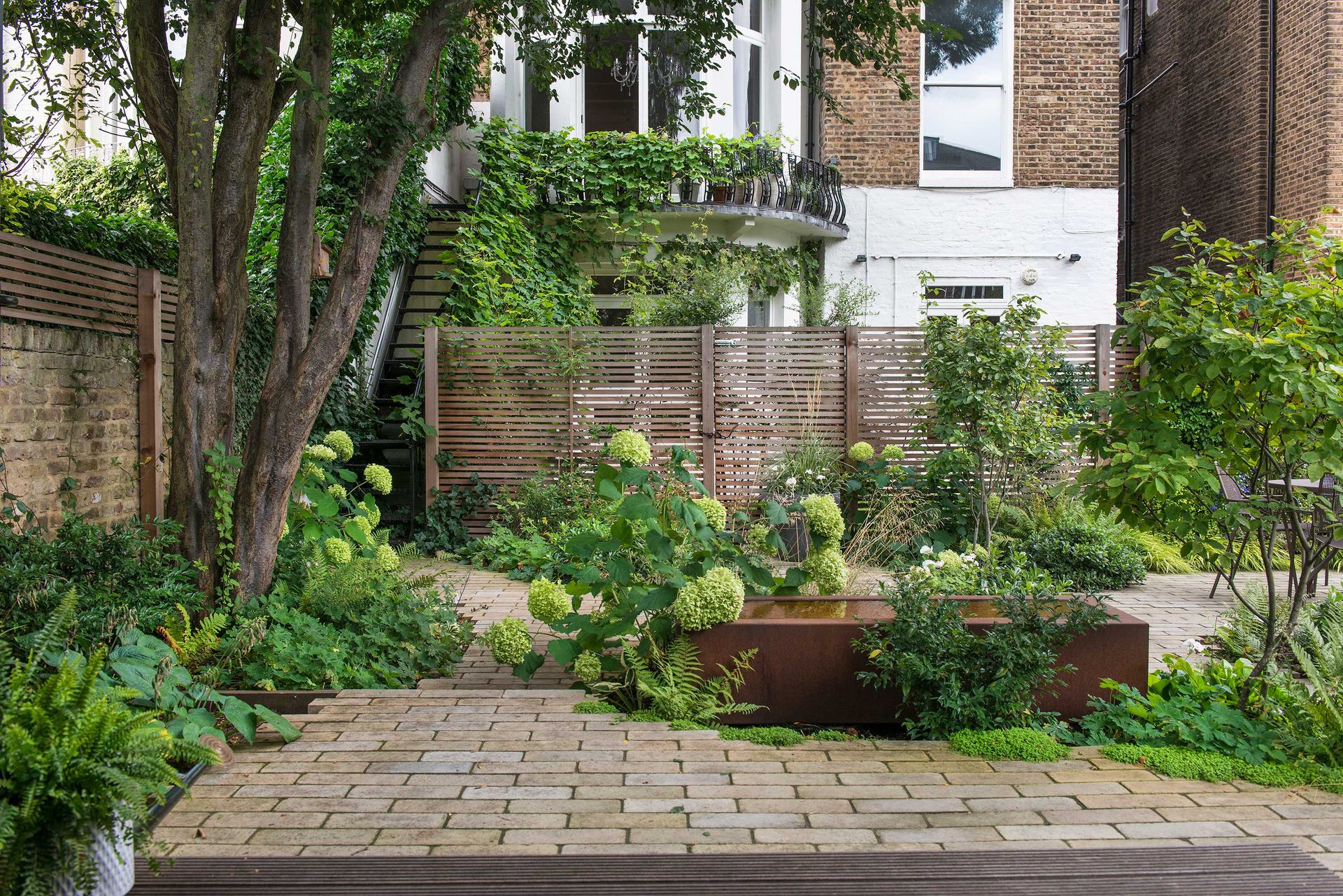 Garden screening ideas: 11 chic ways with fences, panels, and planting ...