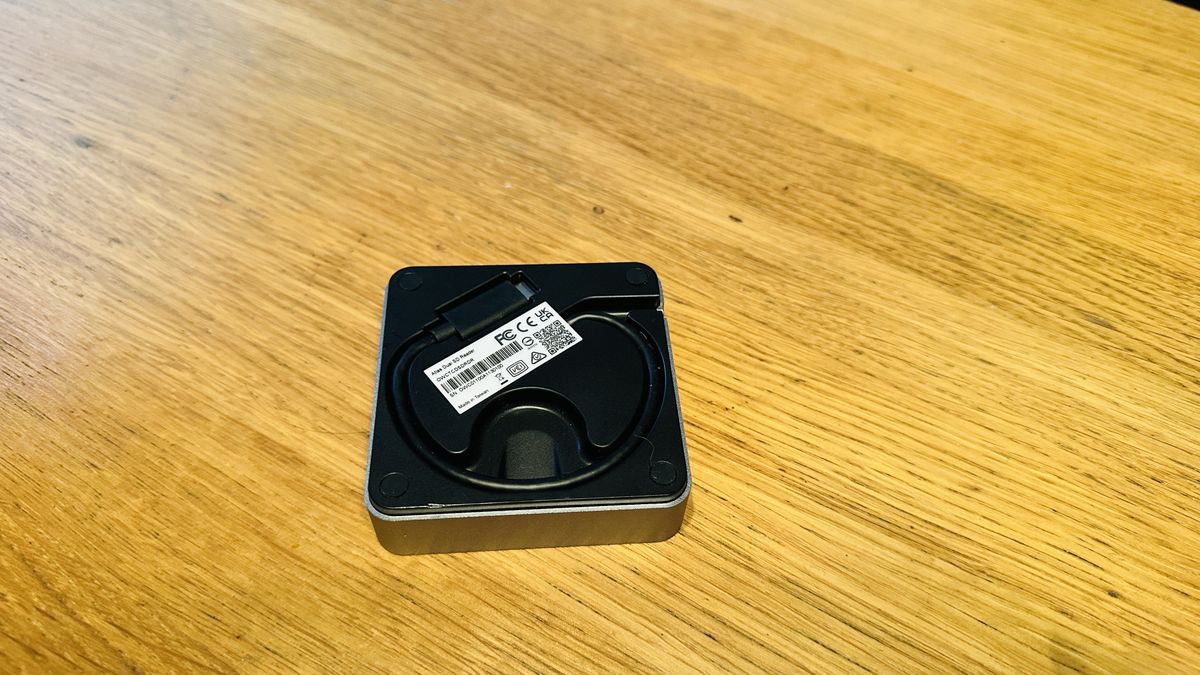 Atlas Dual SD Reader review: supercharge content transfers | Creative Bloq