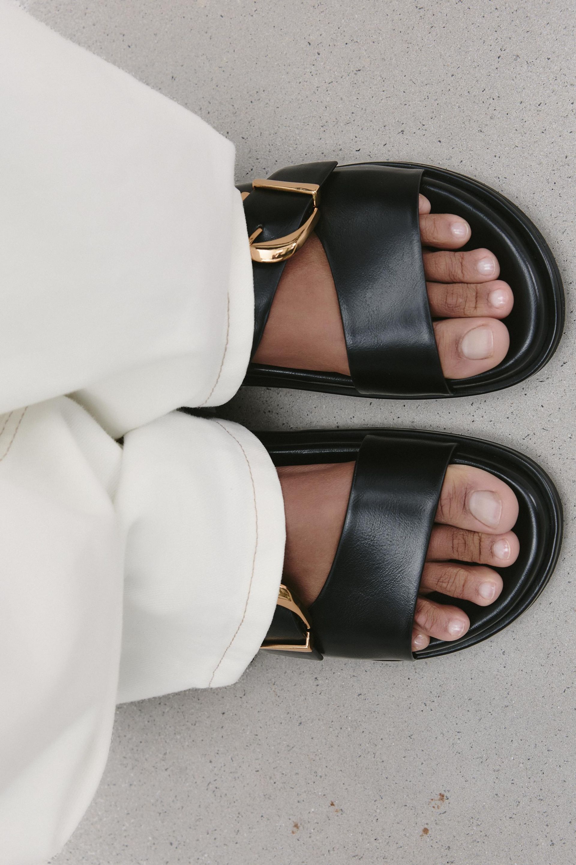 These 5 Best Spring Shoes for the Airport, According to an Editor Who ...