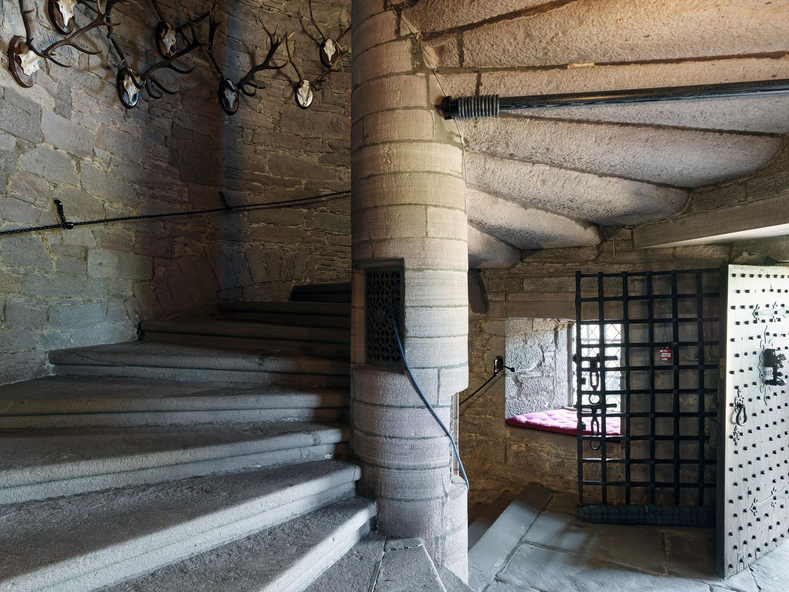 Glamis Castle: From one Earl and his dog to the resurrection of one of ...