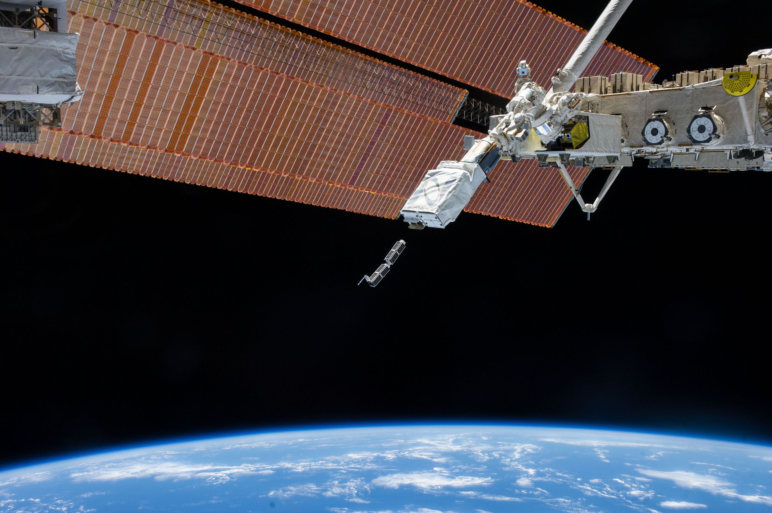 Ukraine war highlights growing importance of private satellites in ...
