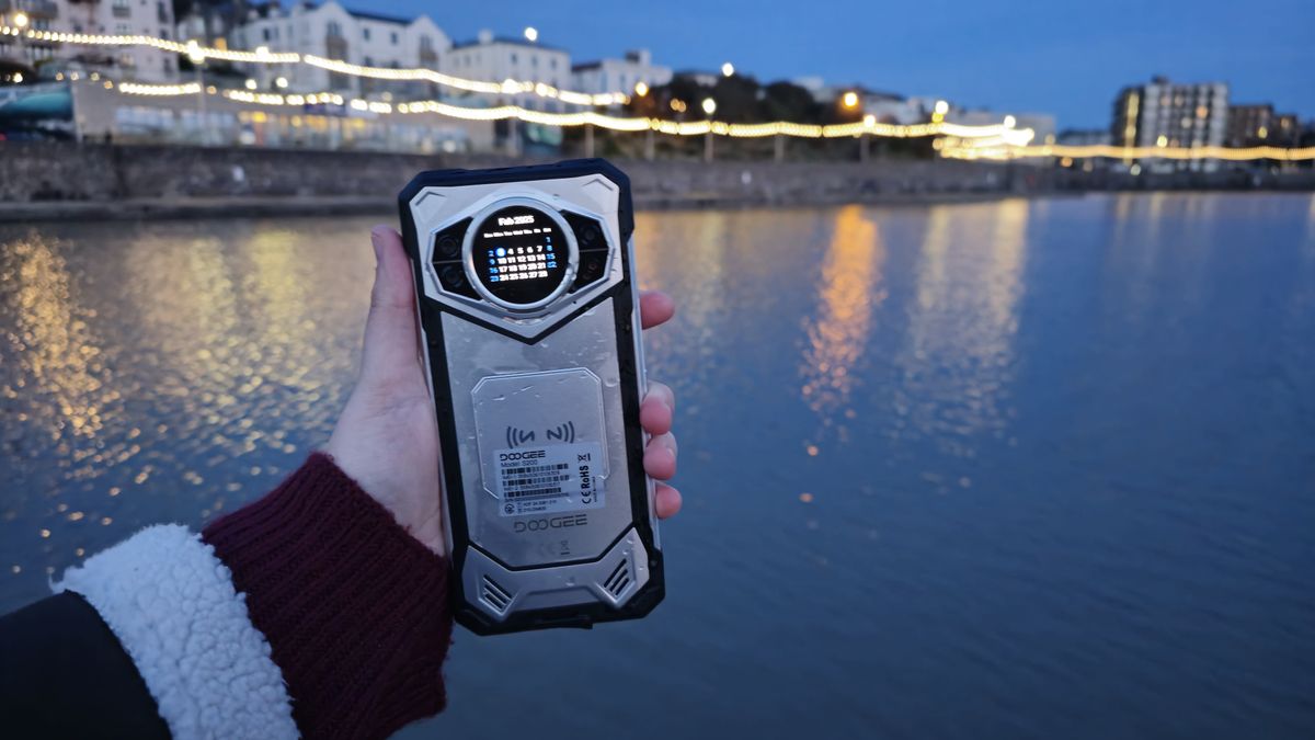 Doogee S200 review: a rugged phone with AI camera power | Digital ...