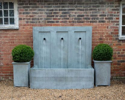 How to keep a water feature clean: easy tips for sparkling results ...