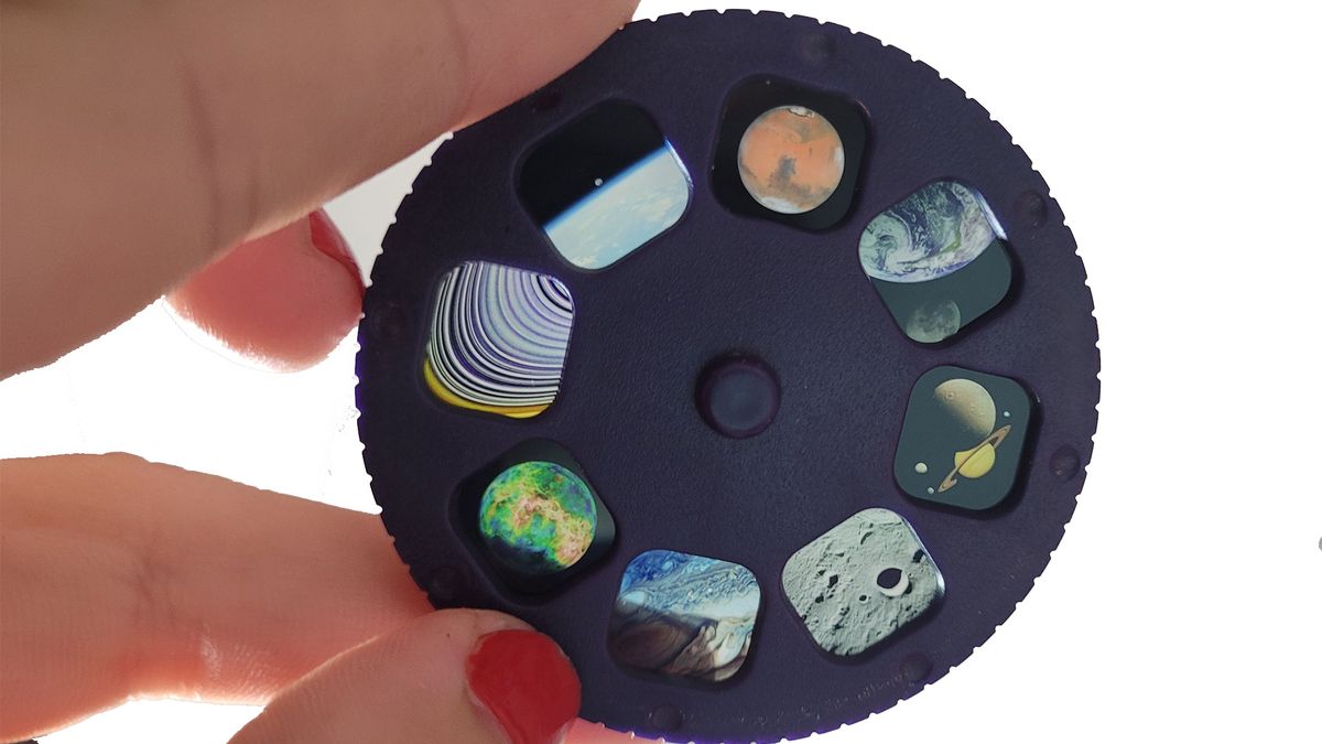 Brainstorm Toys Deep Space Home Planetarium star projector review | Space