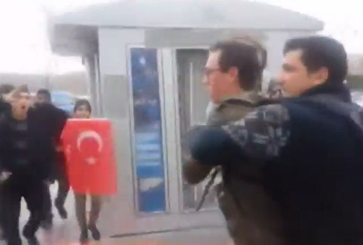 Anti-American protesters attack US sailors in Turkey| News | | The Week