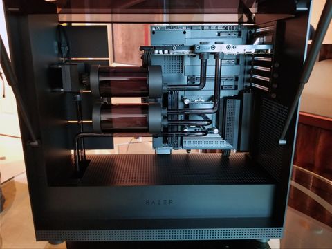 Razer's Tomahawk Elite Is a Slick PC Case With Side Panels Like a ...